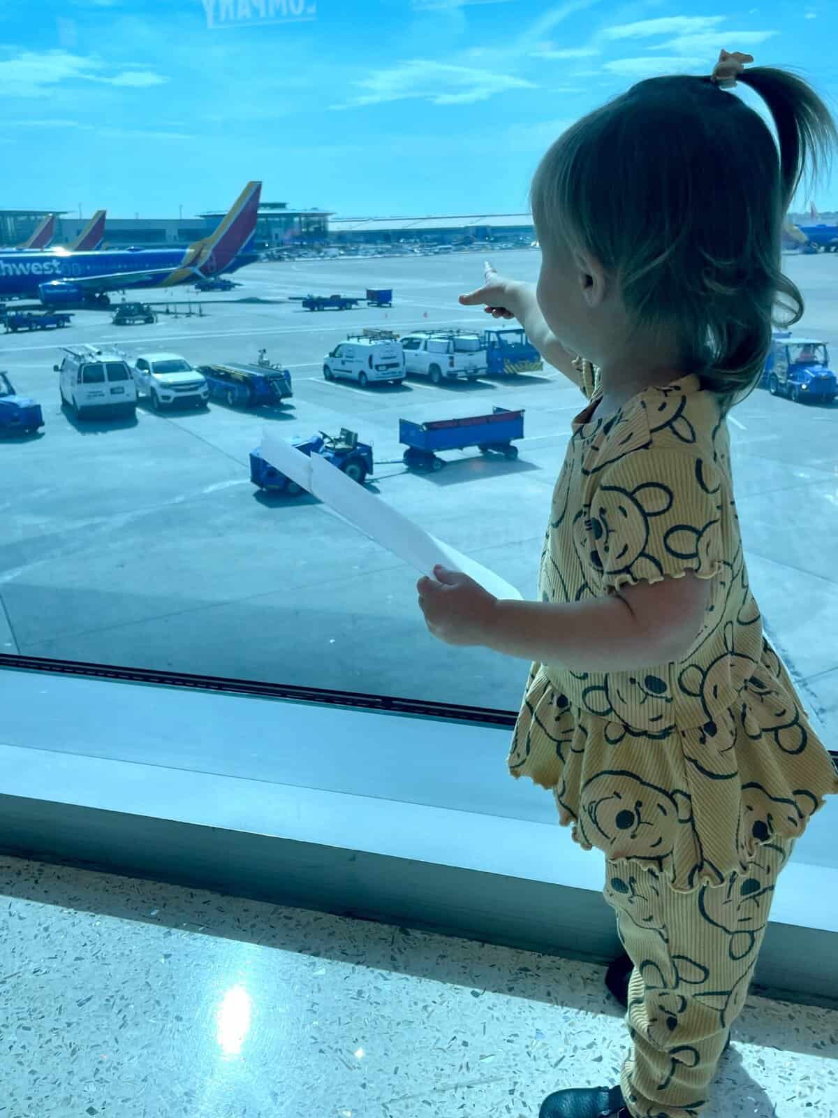 25 Toddler Travel Essentials: Ultimate Packing List for Toddlers